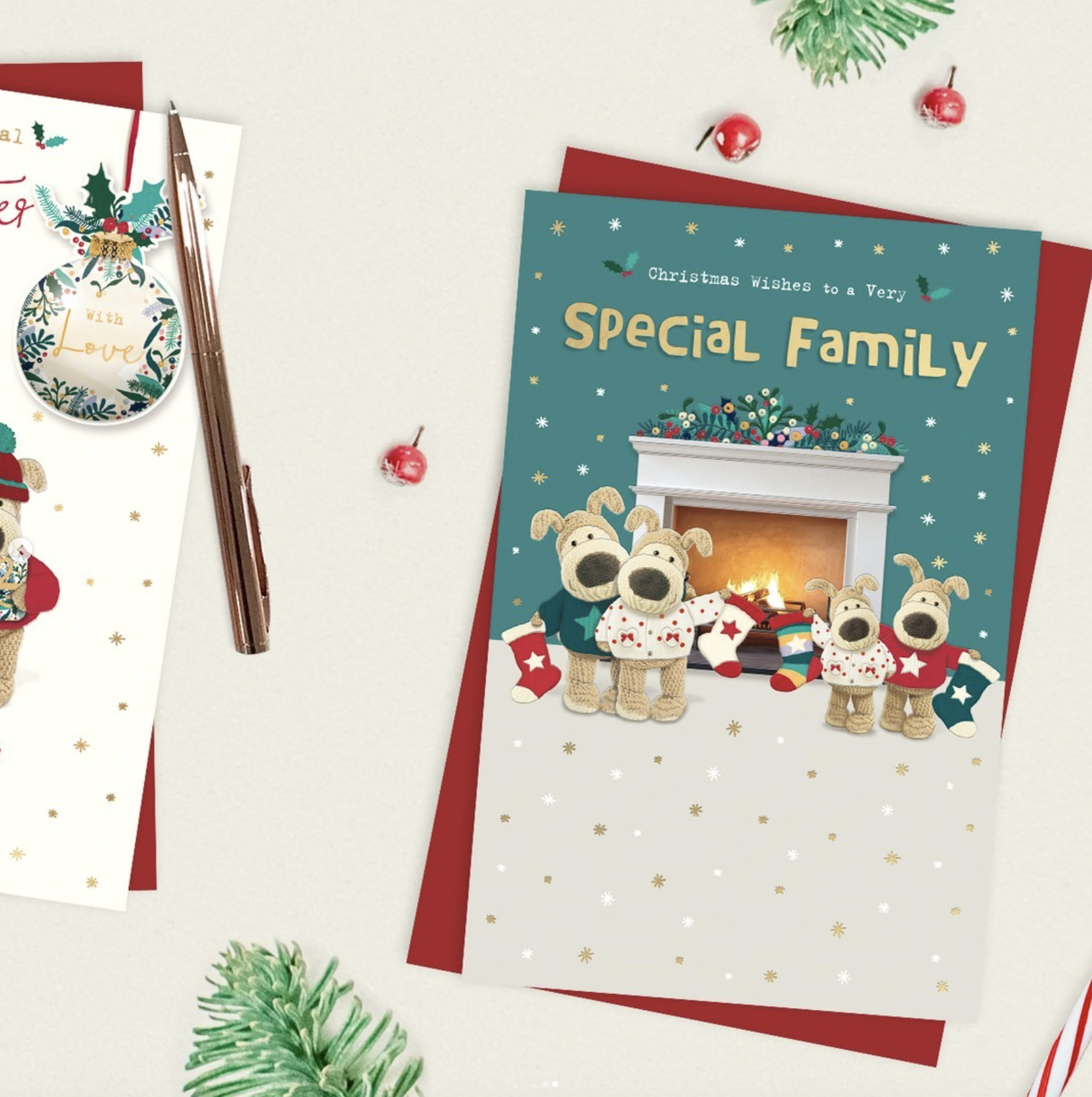 What to Write in a Christmas card: 60 Christmas Messages - UK Greetings